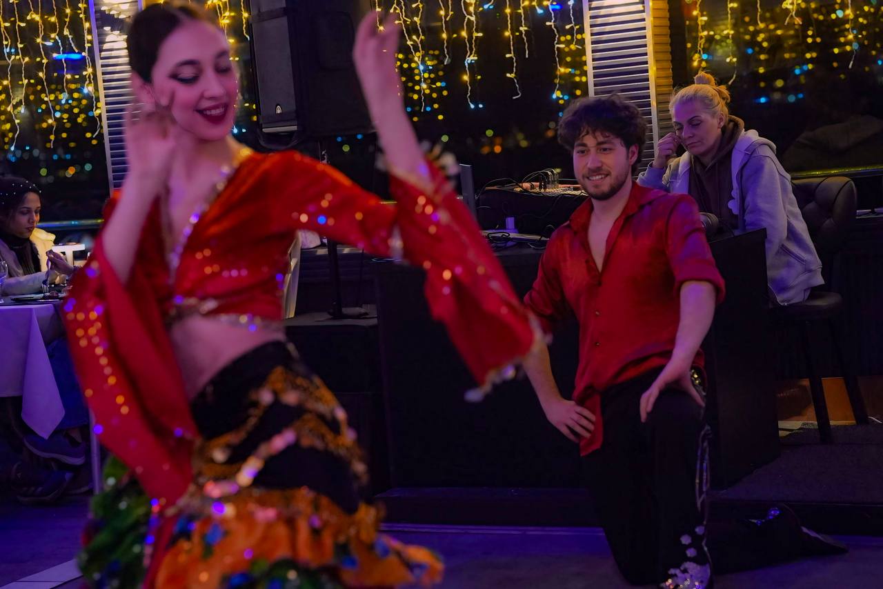 New Year Dinner Cruise (Standard Table) Meetingpoint - Bosphorus Cruising